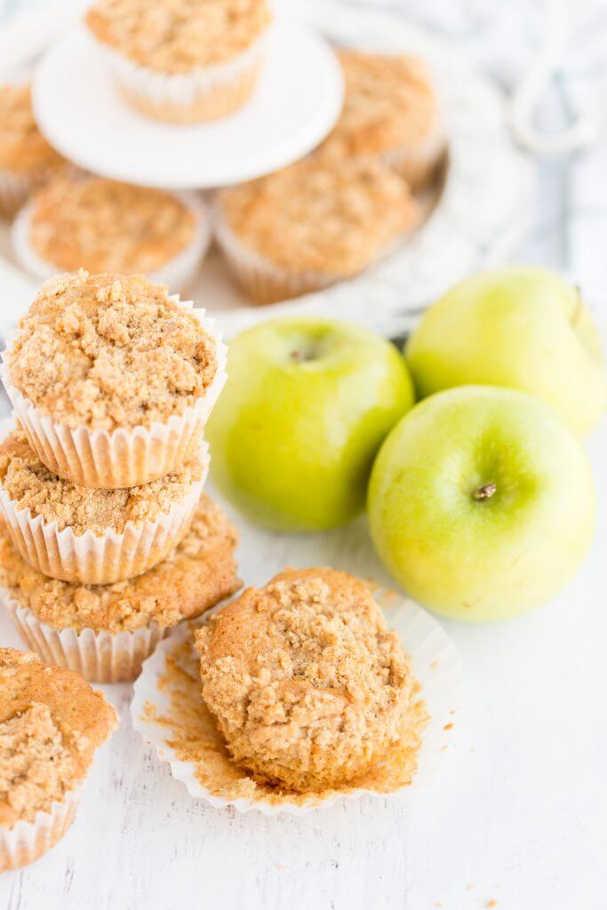 Apple Crumb Cakes - Bunny's Warm Oven