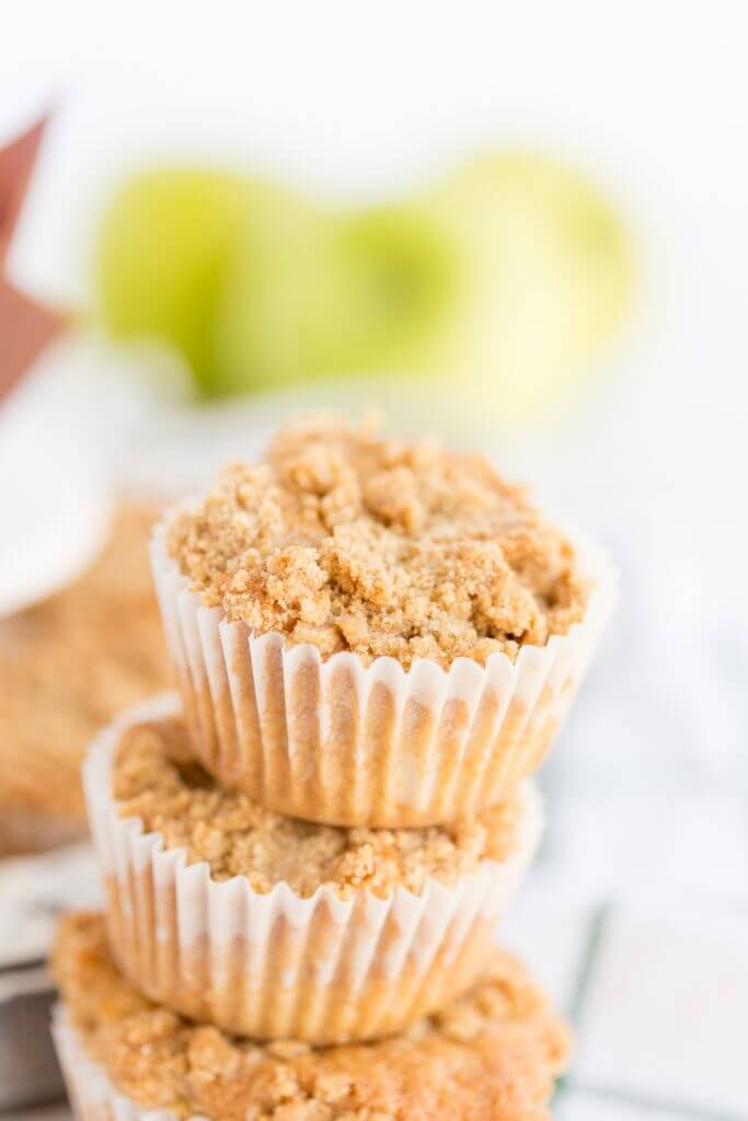 Apple Crumb Cakes - Bunny's Warm Oven